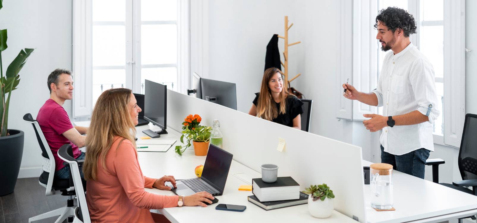 Automating HR Workflows: How Smart Integrations Save Time and Reduce ...
